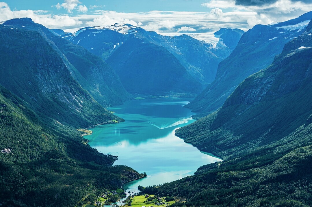 Los fiordos Noruegos: qué les hace tan especiales y qué necesitas saber de ellos | Viatges Alemany